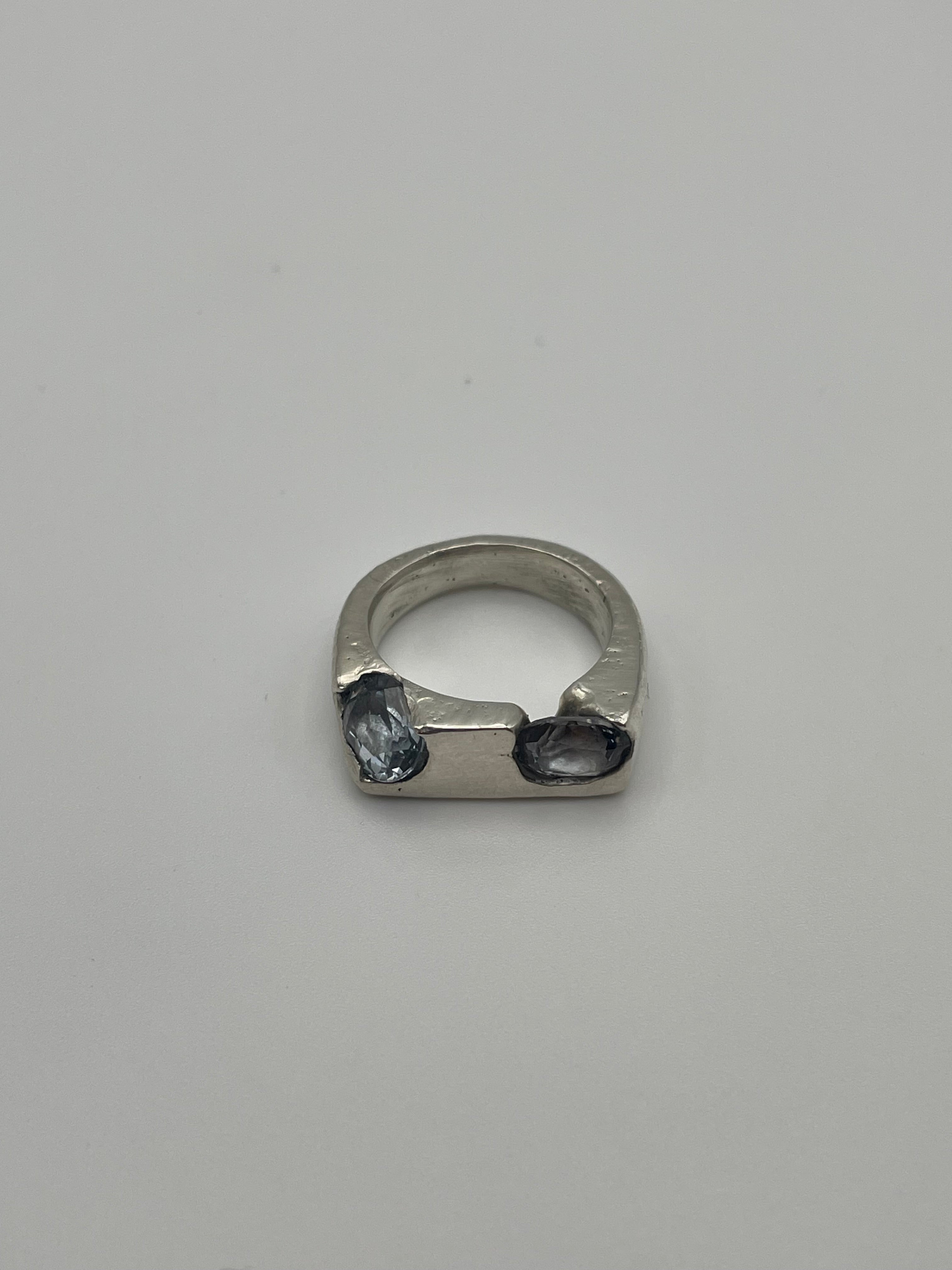 cast in place signet ring – Labelle designs
